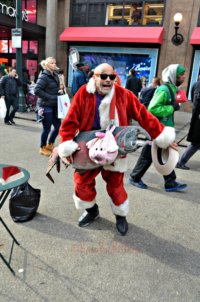 Photo of the day: SANTA AND A TWIST on ‘THE NIGHT BEFORE/after ...